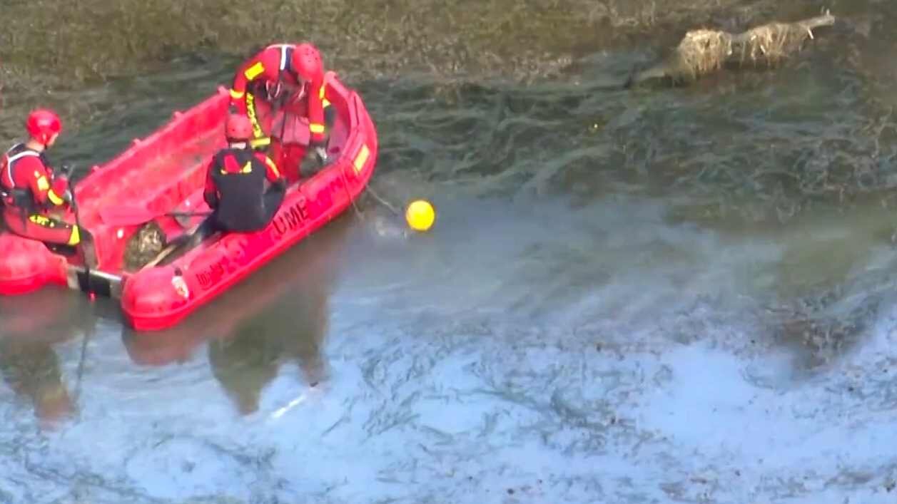 Aparece un vehículo en la balsa de Ribadesella en la búsqueda de María ...